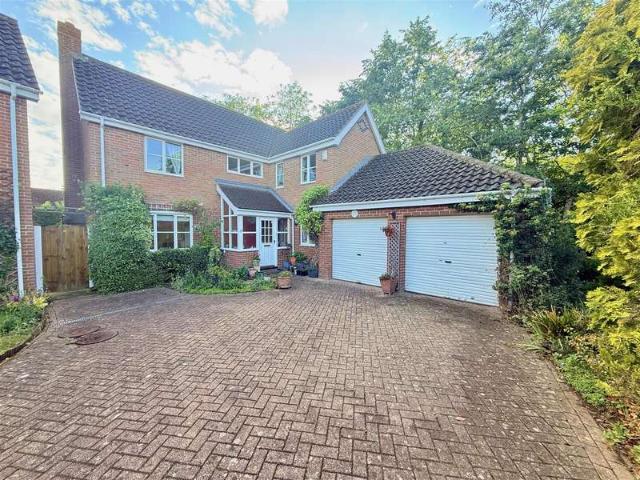4 Bedroom Detached House