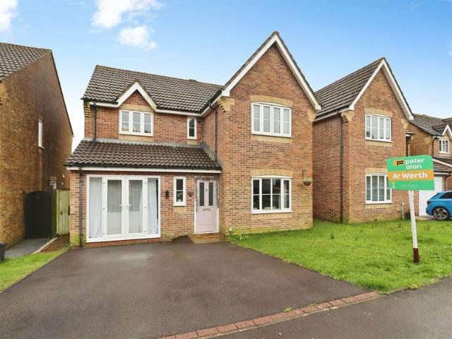 4 Bedroom Detached House