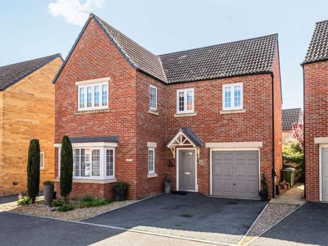 4 Bedroom Detached House