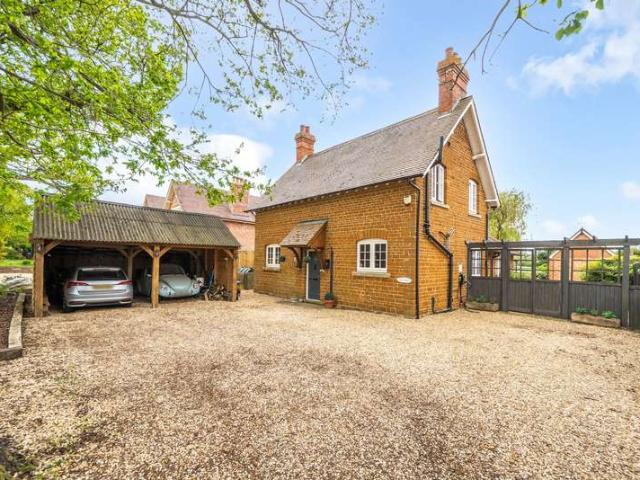 4 Bedroom Detached House