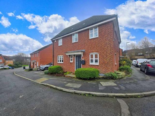4 Bedroom Detached House