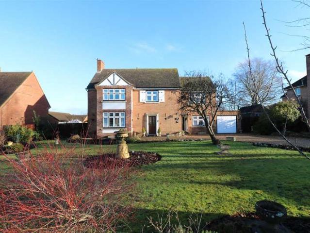 4 Bedroom Detached House