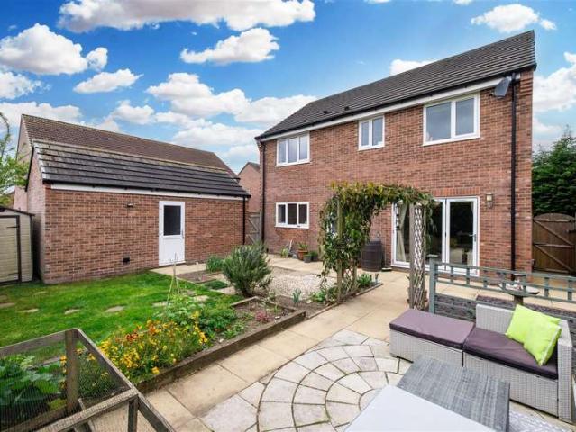 4 Bedroom Detached House