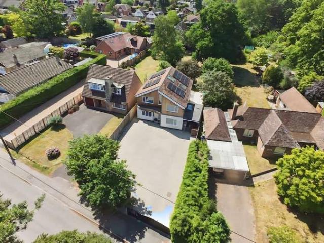 4 Bedroom Detached House