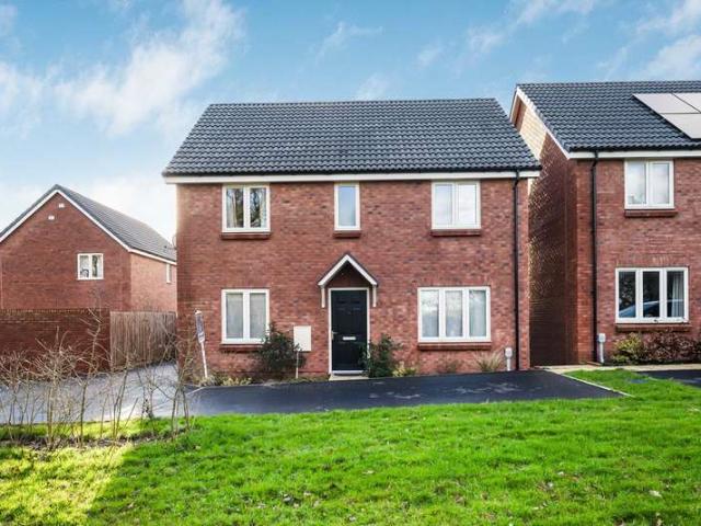 4 Bedroom Detached House