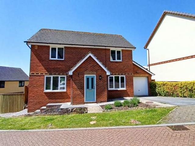 4 Bedroom Detached House