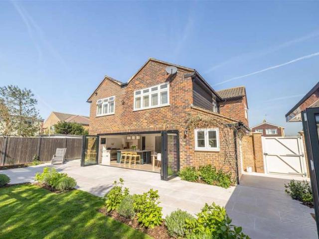 4 Bedroom Detached House