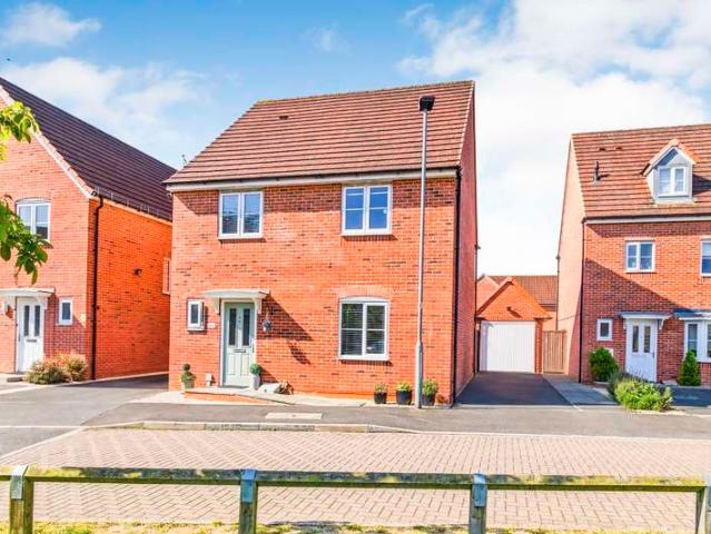 4 Bedroom Detached House