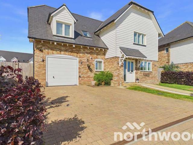 4 Bedroom Detached House