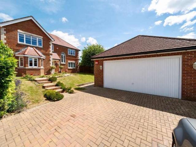 4 Bedroom Detached House