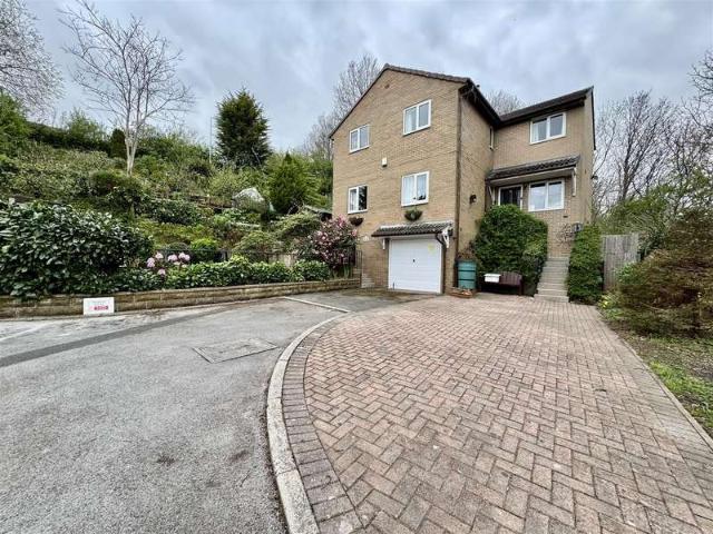 4 Bedroom Detached House