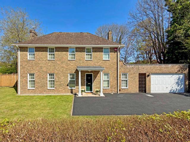 4 Bedroom Detached House