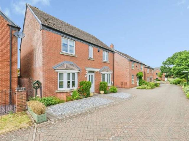 4 Bedroom Detached House