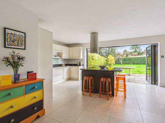 2 Bedroom Cottage House