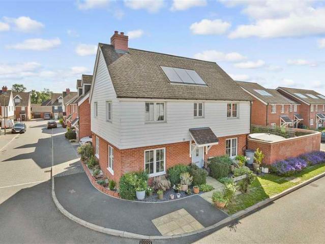 4 Bedroom Detached House