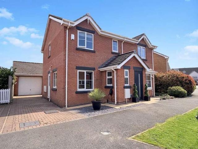 4 Bedroom Detached House