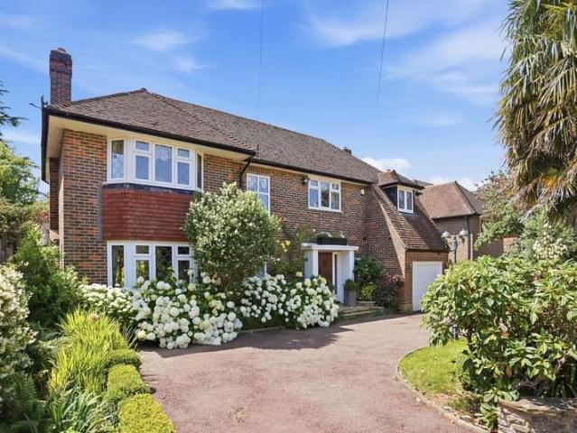 4 Bedroom Detached House