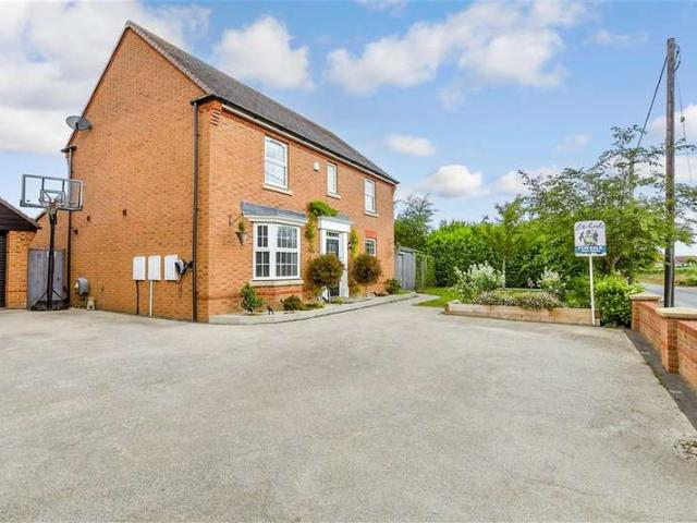 4 Bedroom Detached House