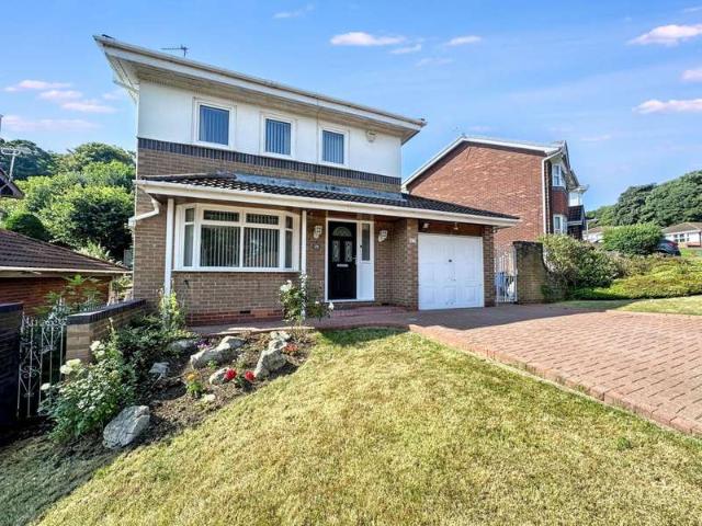 4 Bedroom Detached House