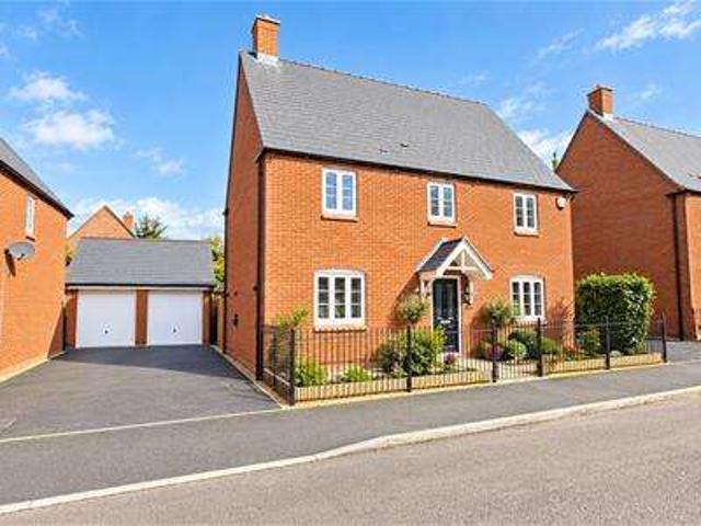 4 Bedroom Detached House