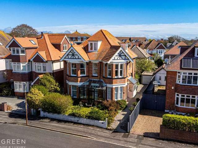 4 Bedroom Detached House