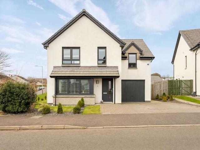 4 Bedroom Detached House