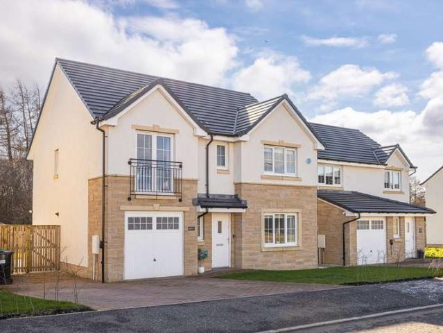4 Bedroom Detached House