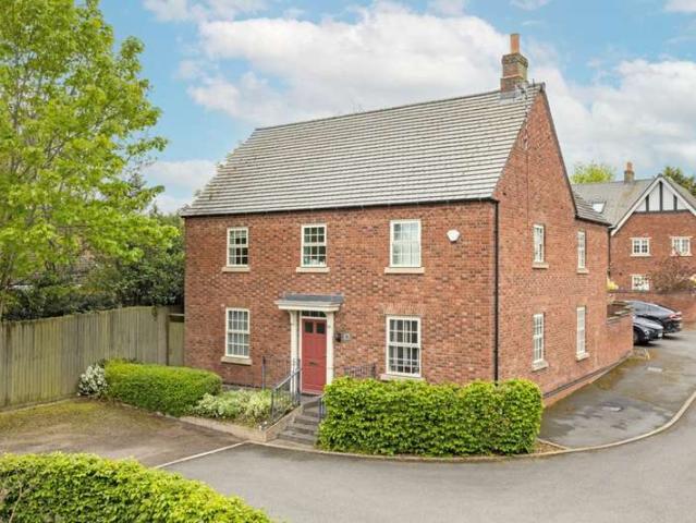 4 Bedroom Detached House