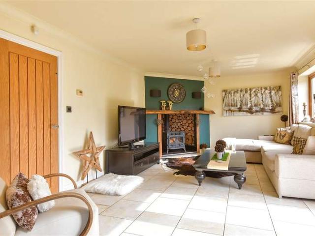 4 Bedroom Detached House
