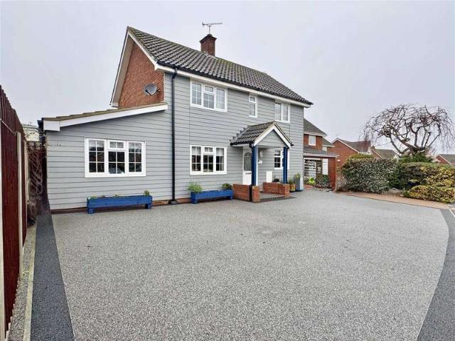 4 Bedroom Detached House