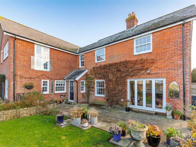 4 Bedroom Detached House