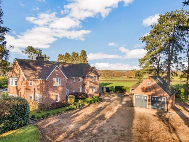 4 Bedroom Detached House