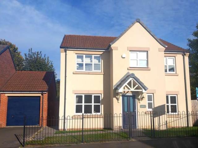 4 Bedroom Detached House