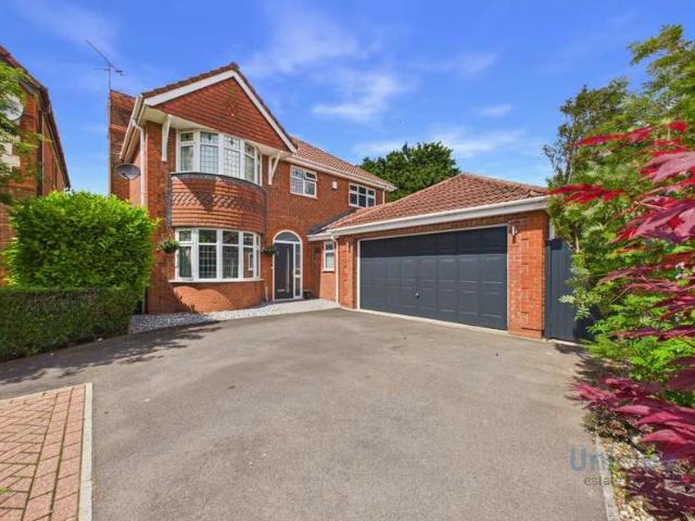 4 Bedroom Detached House
