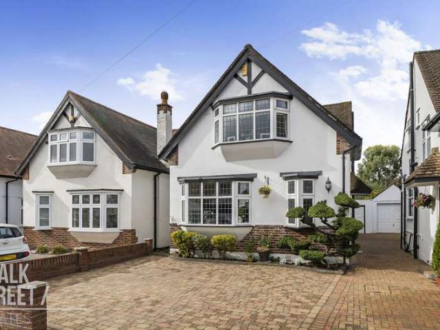 4 Bedroom Detached House