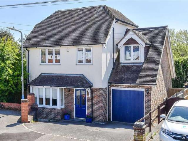 4 Bedroom Detached House