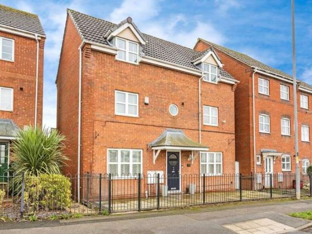 4 Bedroom Detached House