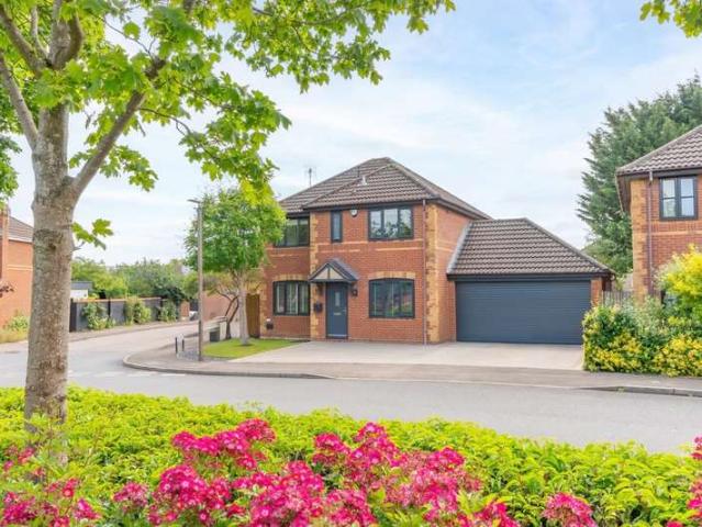 4 Bedroom Detached House