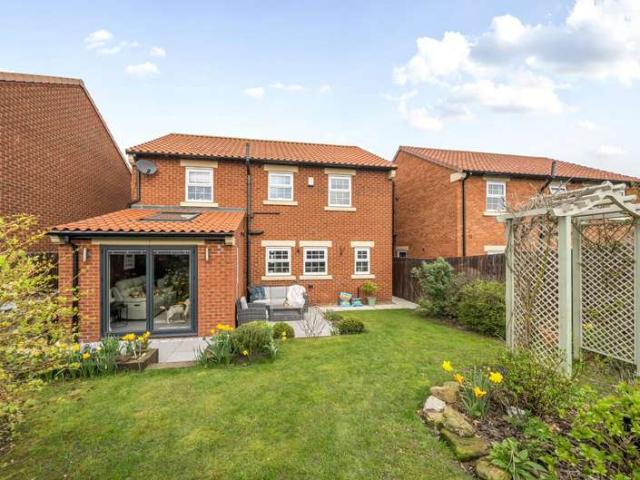 4 Bedroom Detached House