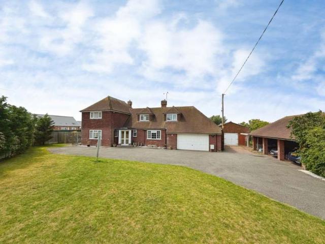 4 Bedroom Detached House