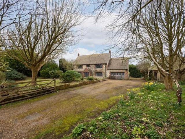 4 Bedroom Detached House