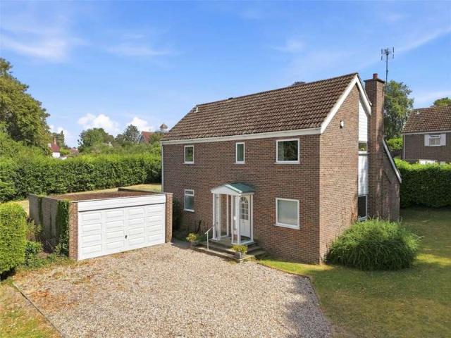 4 Bedroom Detached House