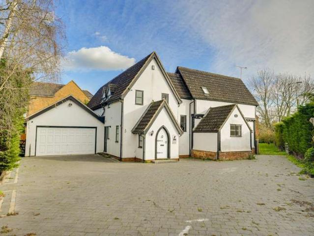 4 Bedroom Detached House