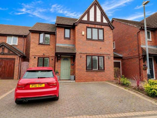 4 Bedroom Detached House