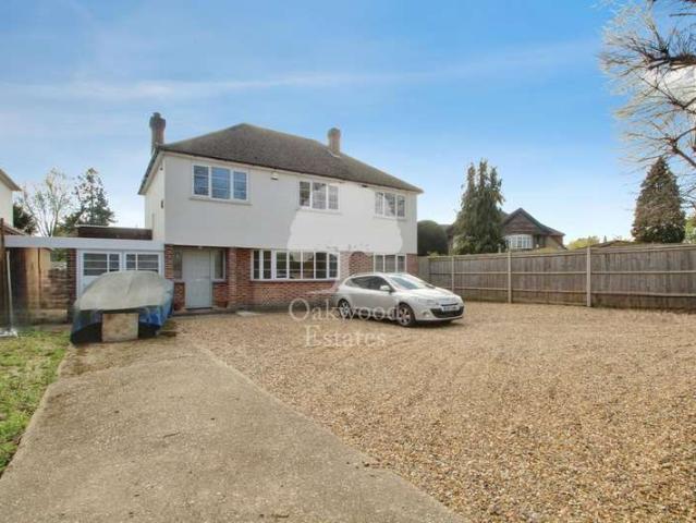 4 Bedroom Detached House