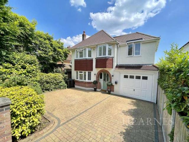 4 Bedroom Detached House