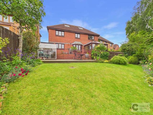 4 Bedroom Detached House