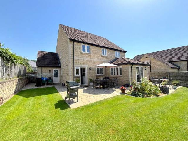 4 Bedroom Detached House