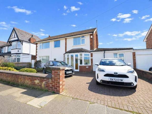 4 Bedroom Detached House
