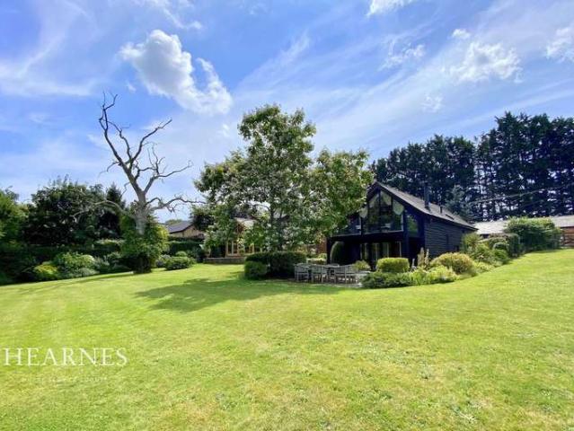 4 Bedroom Detached House